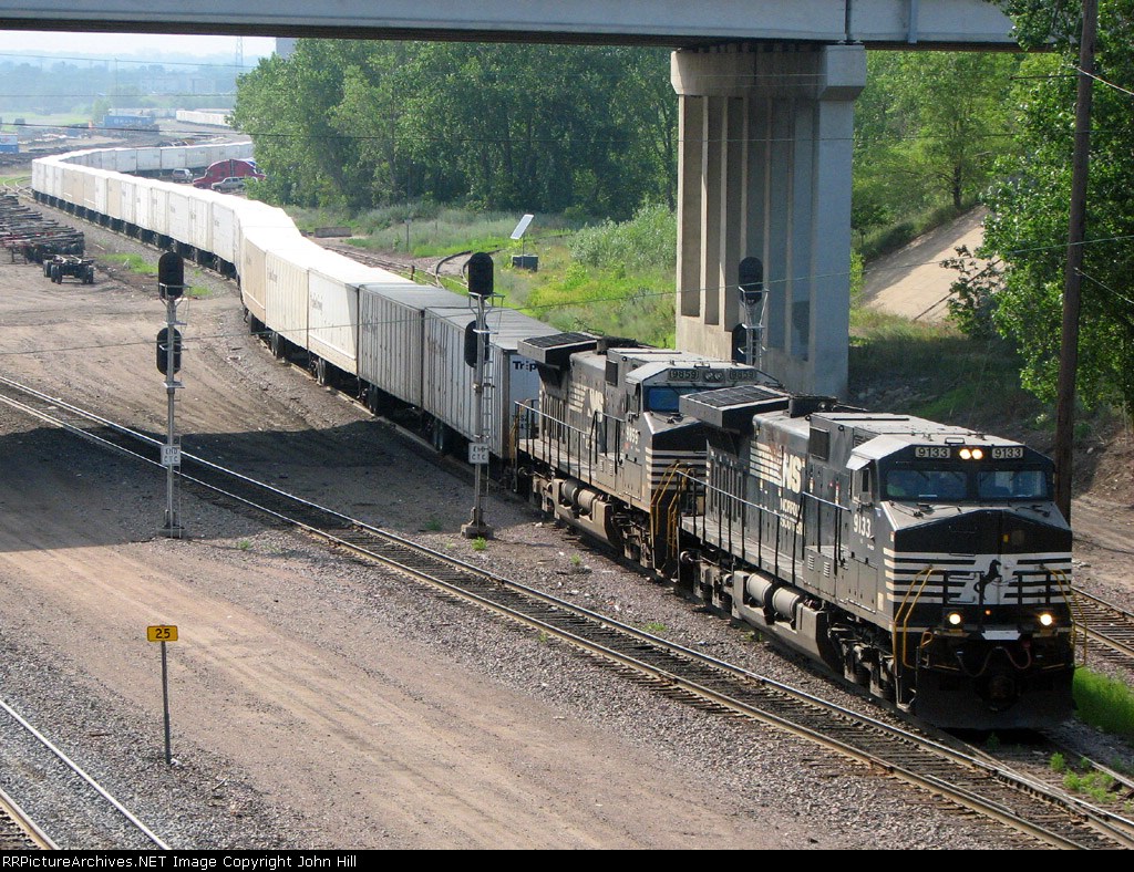 090709166 Eastbound NS Triple Crown Roadrailer train departs UP East Mpls Yard onto BNSF Midway ...